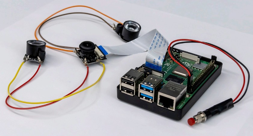 Non-invasive remote video monitoring system for group-housed animals ...